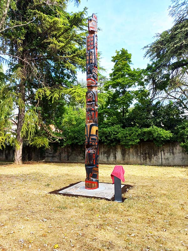 Udine, restaurato totem canadese: unico al mondo a trovarsi fuori dal ...